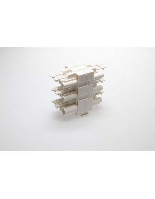 3 pole H shaped 1 input/ 5 outputs 3 pole H shaped 1 input/ 5 outputs